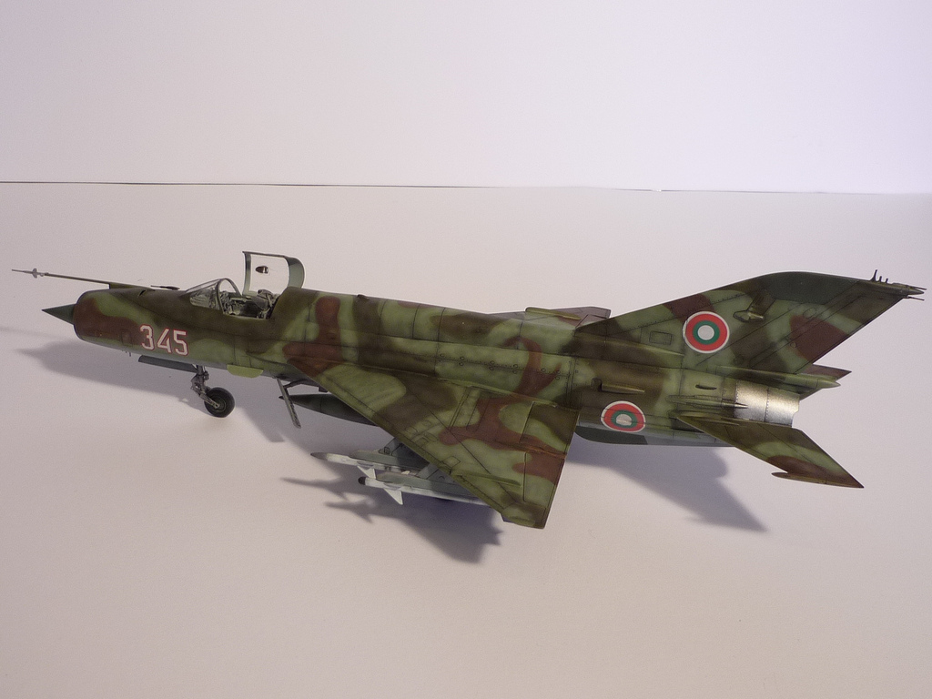 The Cold War Fighter - Mikoyan Gurevich MiG 21 Bis-N - dal kit Academy ...